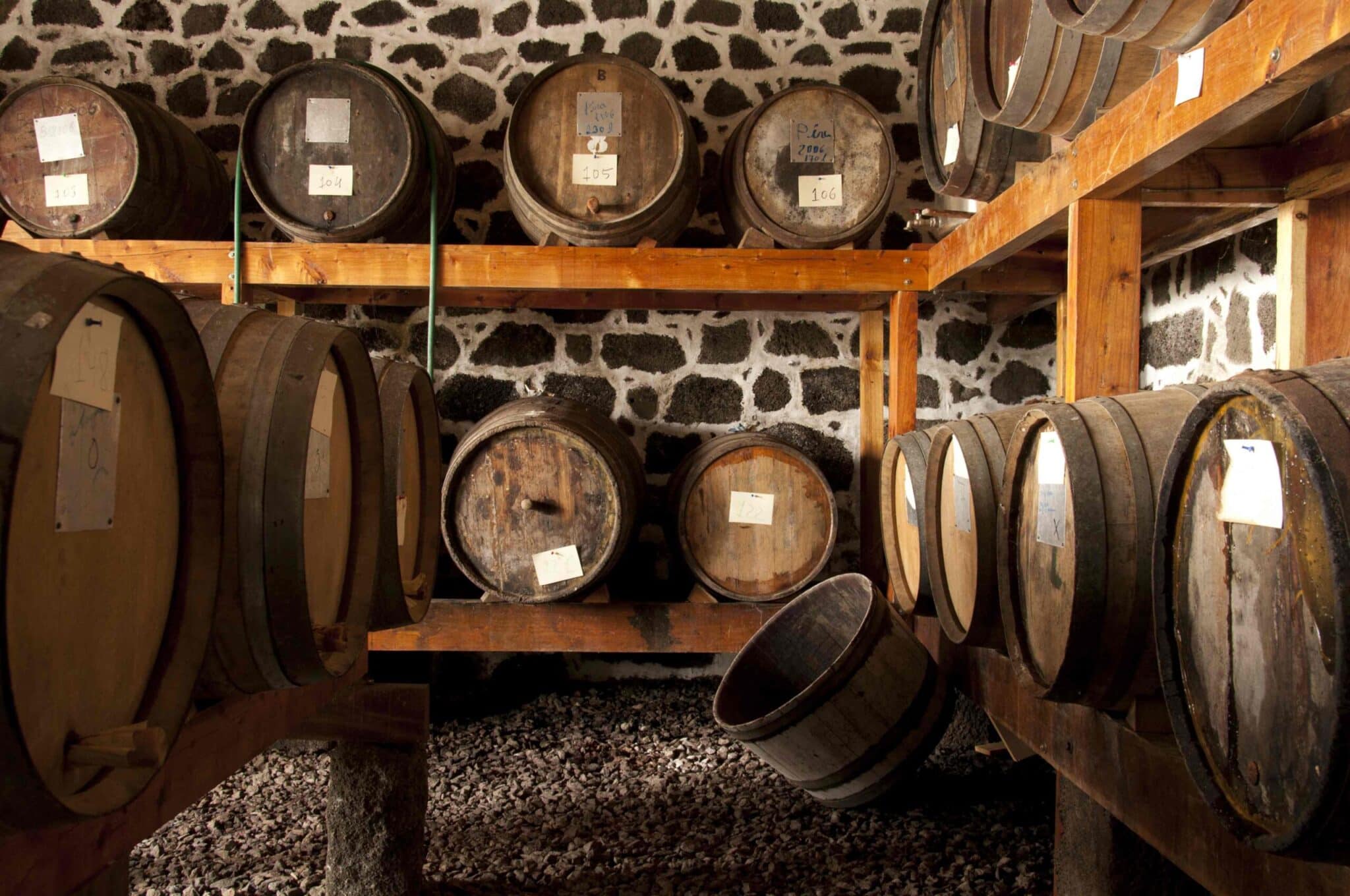 Traditional Azorean wines and beverages you must try in the Azores